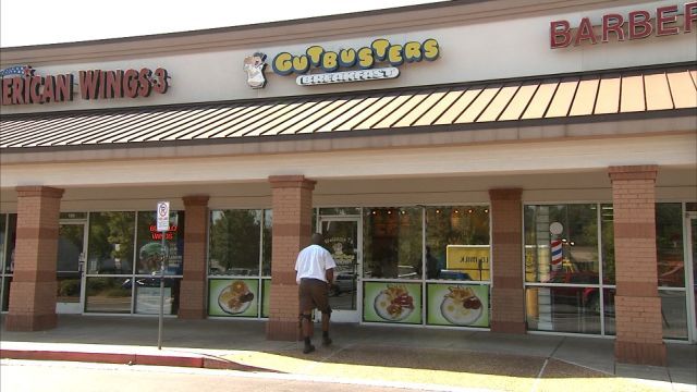Restaurant Report Card: Gutbusters 68 'U,' Takorea 100 'A' - CBS46 News